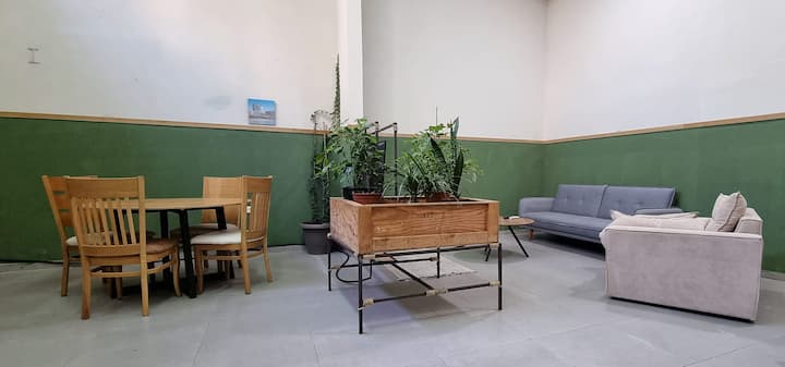 Spacious Loft Next To The Park - Tel Aviv