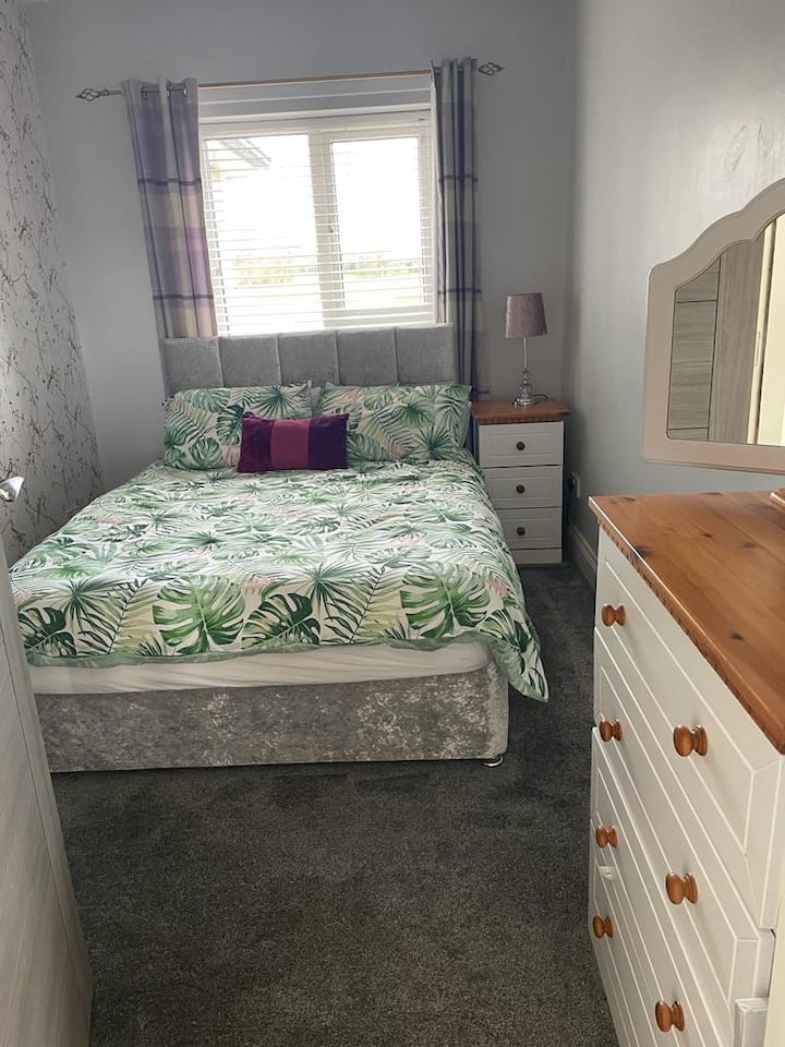 Cozy Bungalow Shared - Omagh