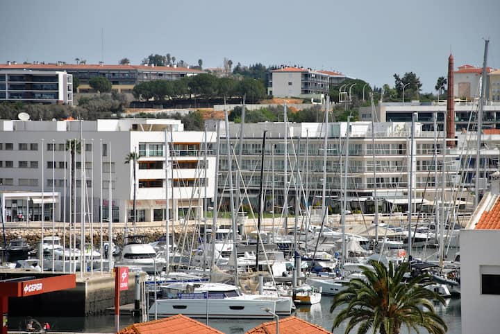 Marina/city Centre. Magritte 3 Bedroom Apartment - Lagos