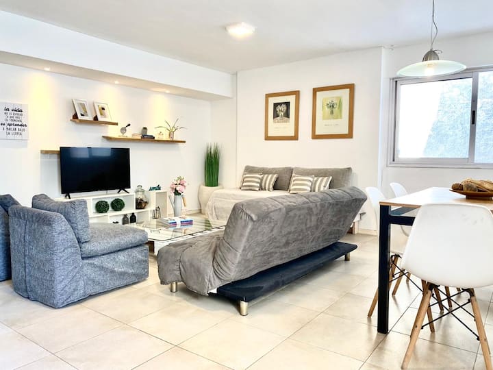 Superb Location, Comfort & Unbeatable Convenience! - Mendoza