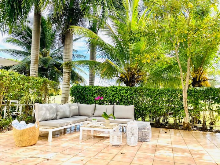 Tropical Family Vacation Villa - Dorado