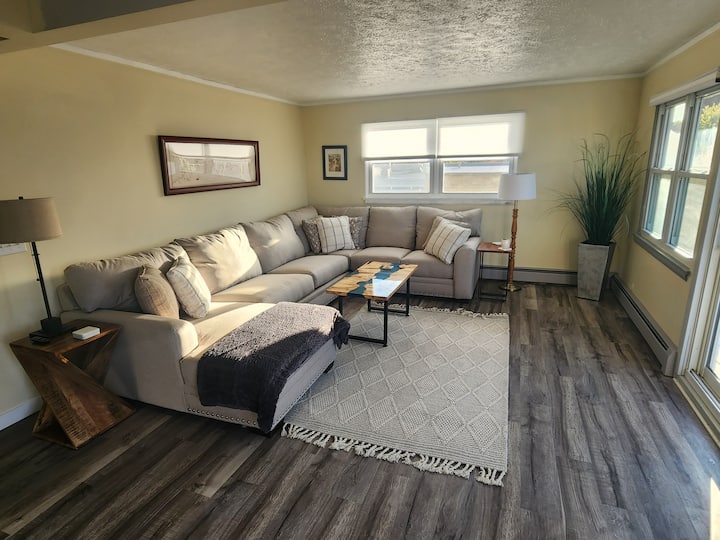 Lakeview Loft - Petoskey, MI