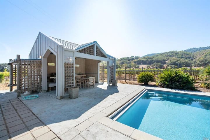 Dry Creek Valley Cellar House Farmstay - Geyserville, CA