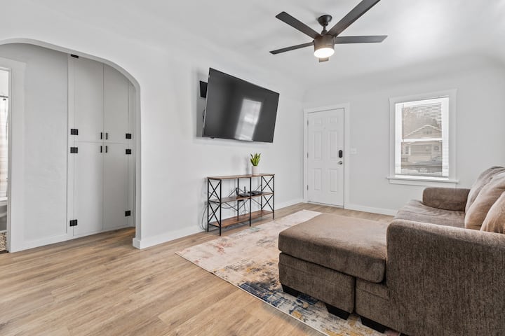 Cozy Urban Escape | Designed For Long Visits - Billings, MT