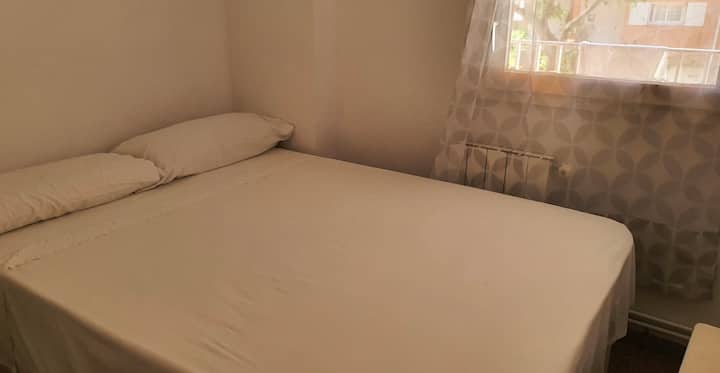 Habitación En Zona Uab - Montmeló