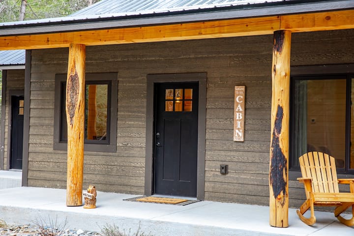 Columbia Falls Cabin - Glacier National Park