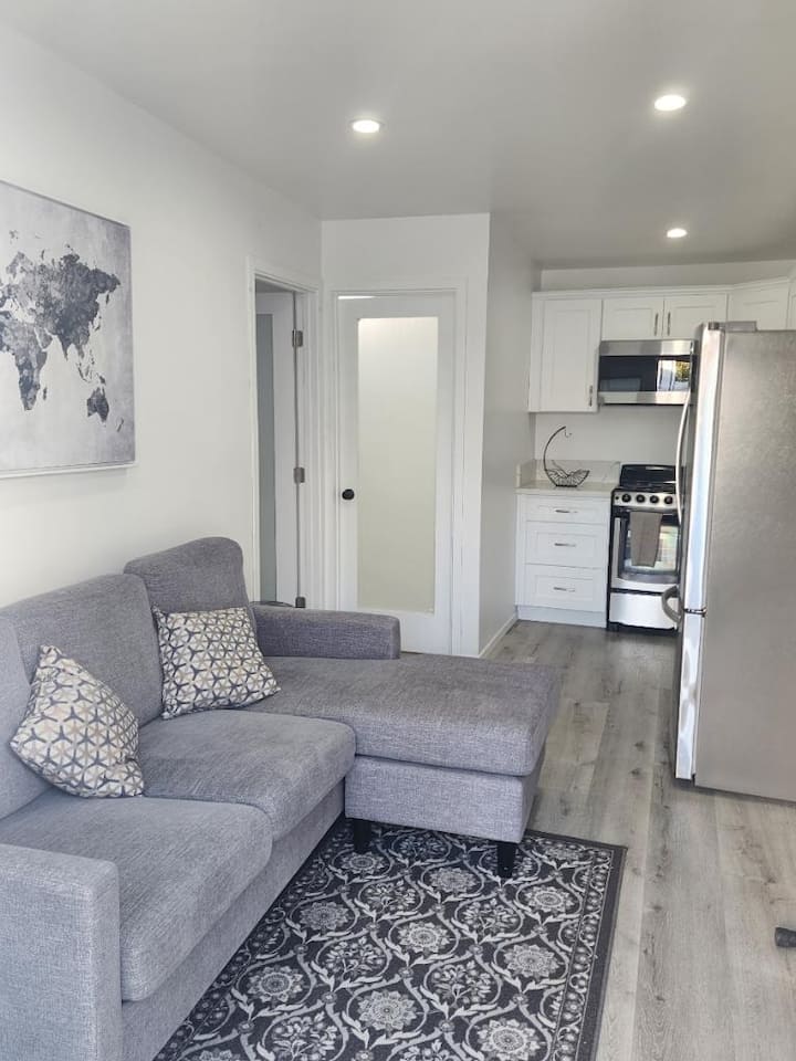 Quiet Area Nice Neighborhood - Inglewood, CA