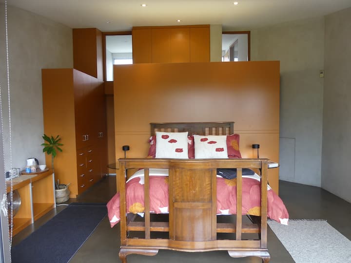 Stylish Master Bedroom With Garden View, Annandale - Camperdown