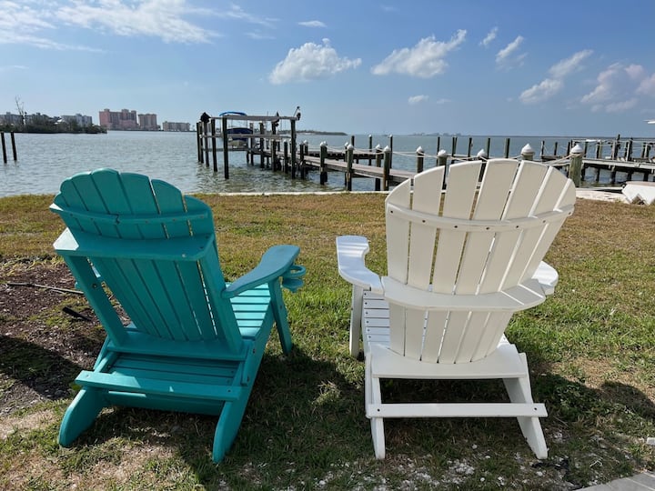 Walking Distance To Time Square Area - Sunset View - Fort Myers Beach, FL