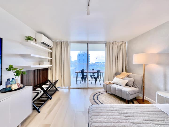 16f-renovated Modern King Studio-waikiki Beach~ - Honolulu