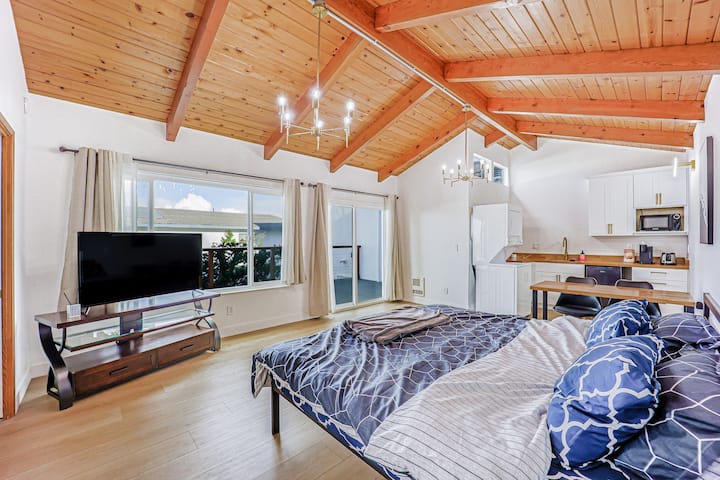 246c - Large Studio W/ Kitchenette, Laundry & Deck - San Mateo, CA