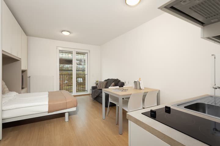 Studio Apartment For 2 Persons With Balcony (26m²) - Praga