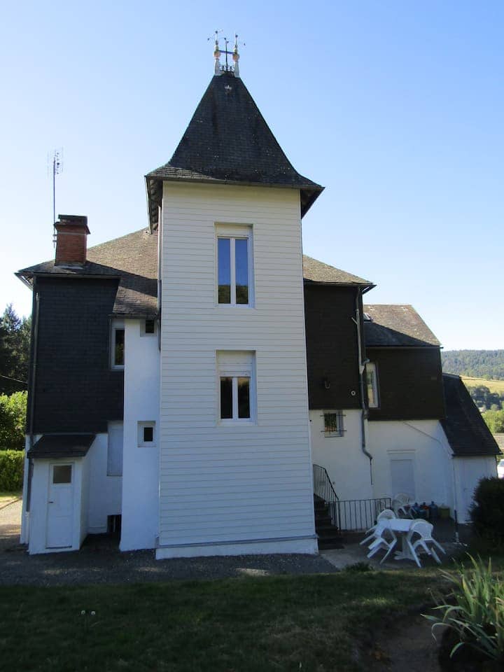 Grande Villa Avec Jardin Proche De La Bourboule - Puy de Sancy