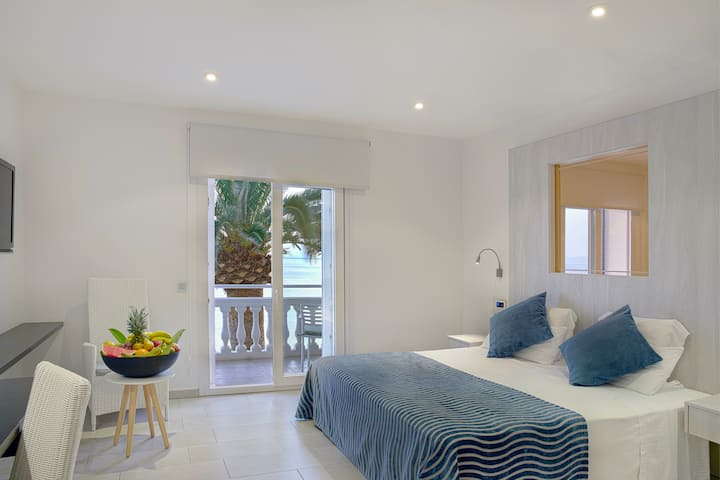 Sea View Double Room - Cadaqués