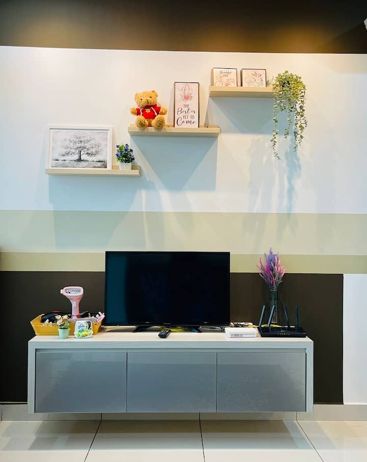 2-5 Pax*pj@atria Mall Suite-free Carpark/wifi - Petaling Jaya