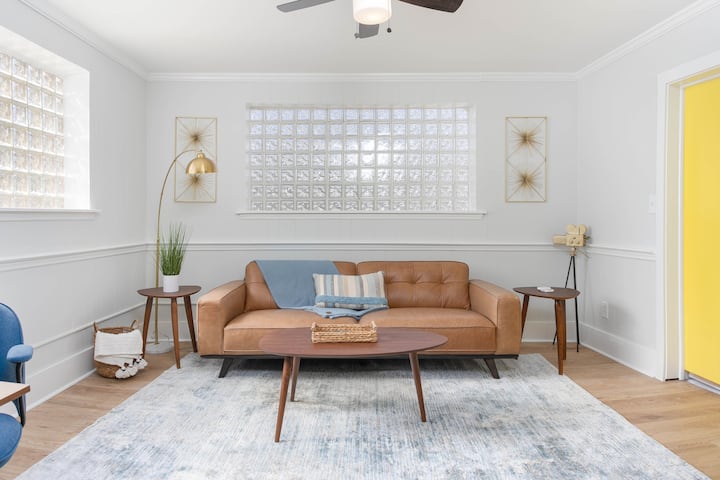 The Foothills In Downtown Ws! Renovated | King Bed - Winston-Salem, NC