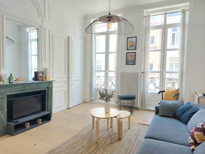 Magnifique T2  Avec Balcon Place De La République - Lille