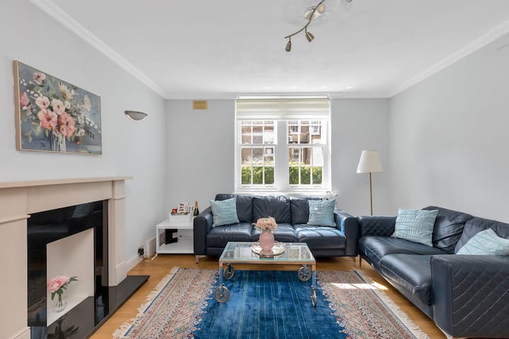 Entire Flat In Heart Of Chelsea Hosted By Zahra - Chelsea