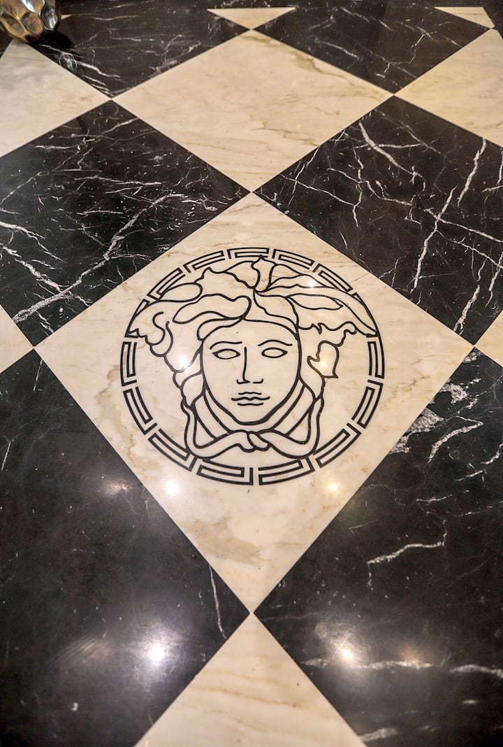 Royal Versace Apartment - Jeddah