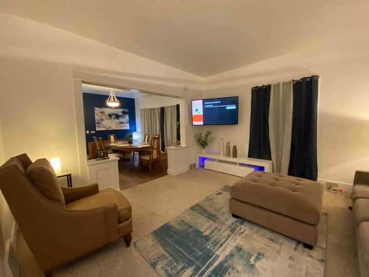 Fully Sanitized Villa  In A Heart Of Seattle! - Seattle, WA