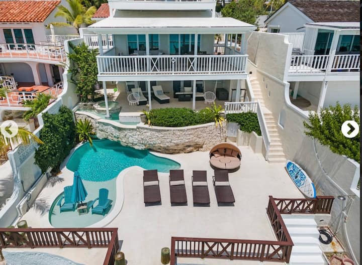 Searenity Old Fort Beach - The Bahamas