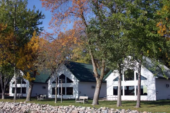 Resort Living On Brophy Lake In Alex, Mn-cabin 2 - Alexandria, MN