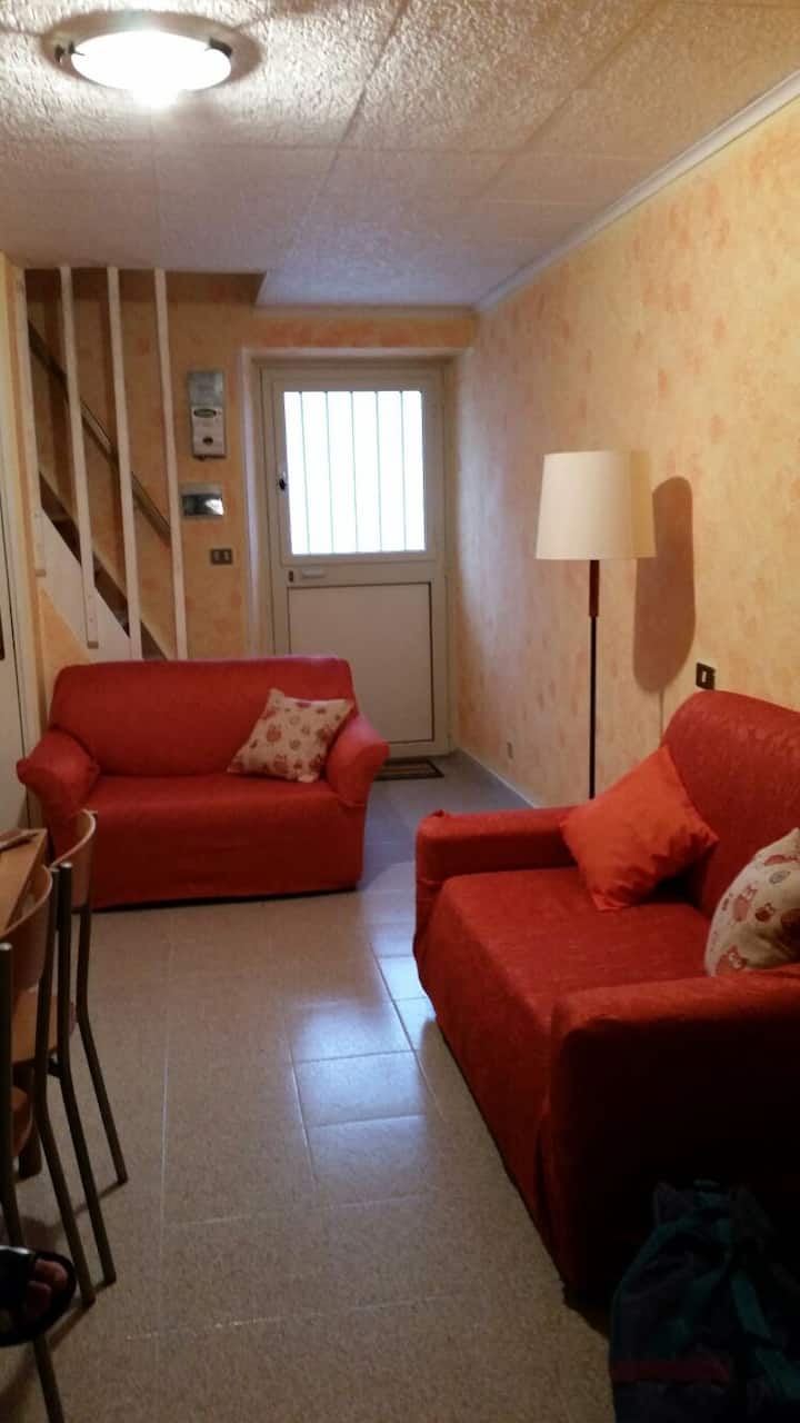 Appartamento Autonomo Su 2 Piani - Catanzaro