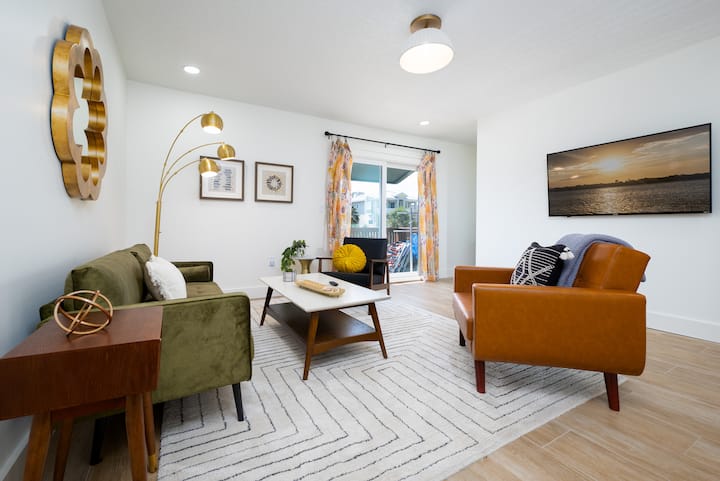 Be A Nomad | Newly Renovated L 4 Blks To Beach L C - Jacksonville Beach, FL