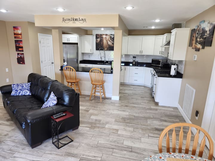 Mountain Views With Big Yard, 1 Br And Sofa Bed. - Sevierville, TN