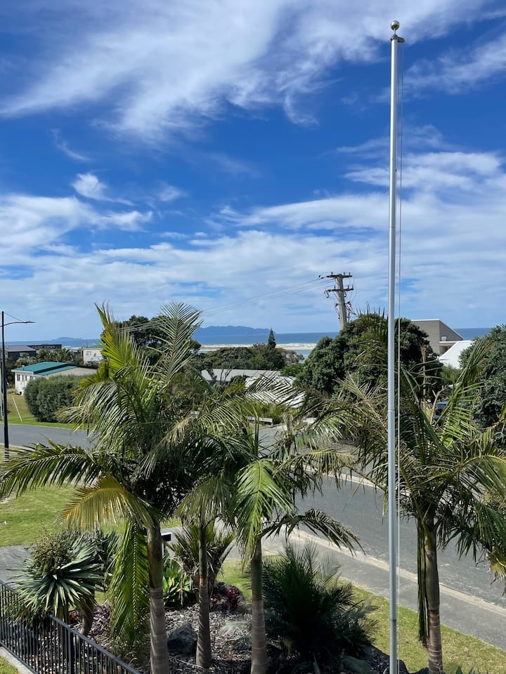 Cedar Secret Mangawhai Heads - Mangawhai