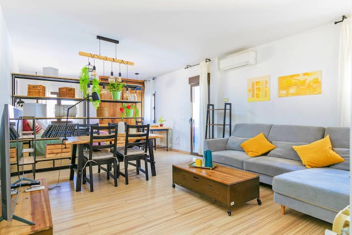 Bright Studio With A Balcony - Madrid