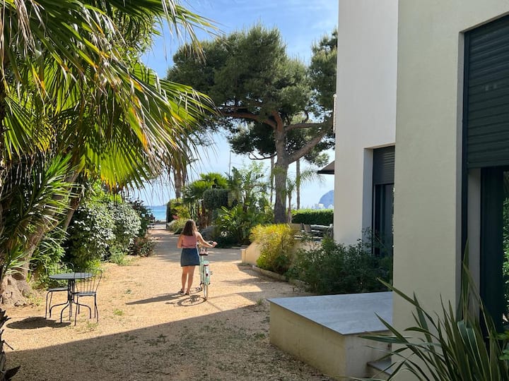 Beaurivage Rdc, T2, Face à La Plage & Parking - La Ciotat