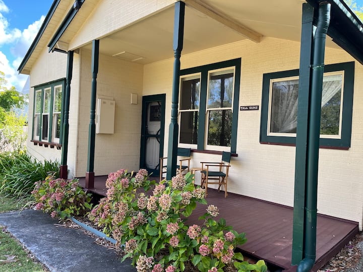 Tall Gums - Cosy Beach Cottage - Inverloch