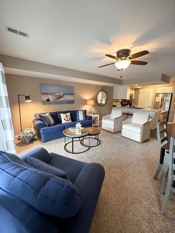 Lake Break Condo *Pool*swim Dock*2b/2ba*sleeps 6 - Lake Ozark, MO