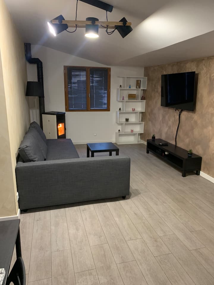 Appartement éQuipé Pour 5 Pers - Vénissieux