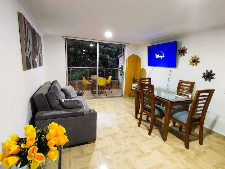 Apartamento En Laureles Con Excelente Ubicación - 메데인