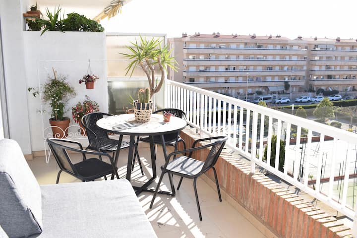 Alegre Apto Con Piscina, A 300m De La Playa. - Blanes