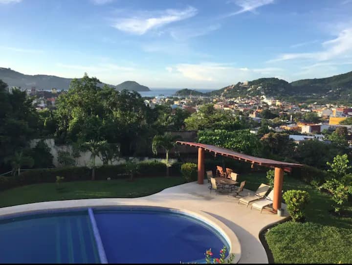 Cozy 2b/2b Condo With Beautiful Bay/city View! - Zihuatanejo