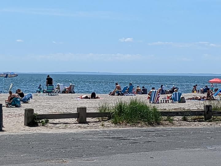 Cozy Apartment Steps From The Beach In Milford, Ct - Milford, CT