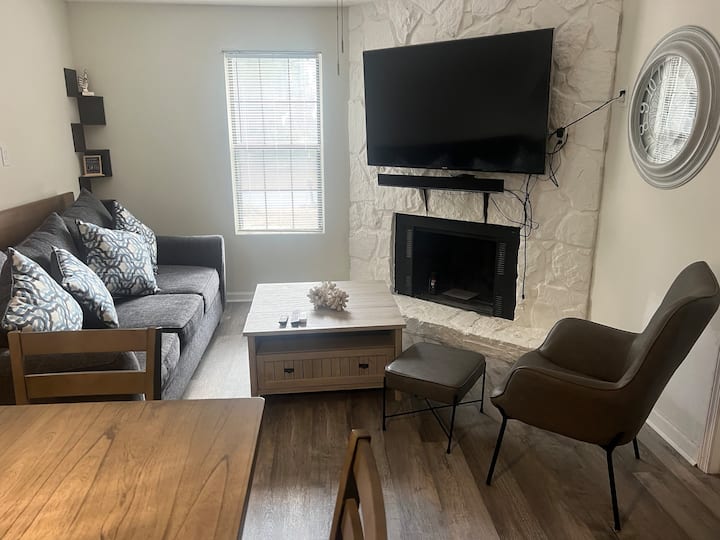 Nice And Cozy - Snellville, GA