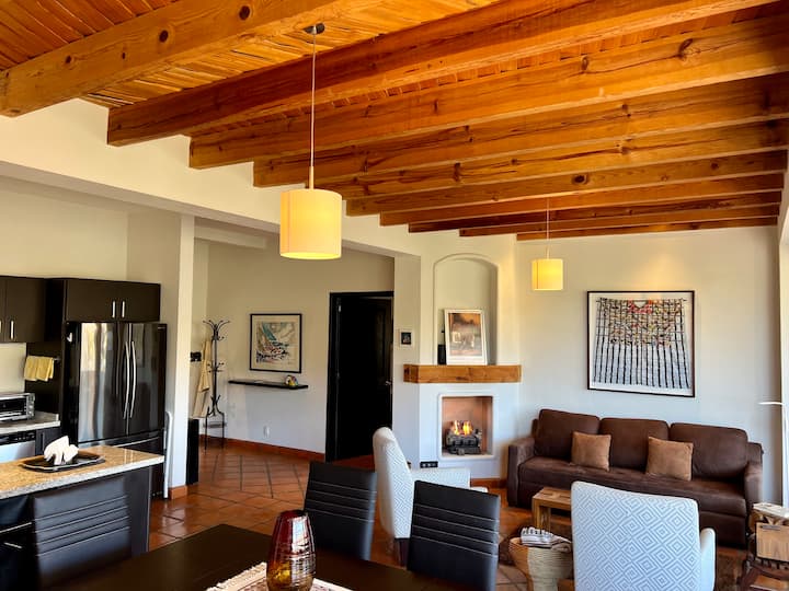 Peaceful 2br In Centro W/pool – 10 Min Walk Parish - San Miguel de Allende