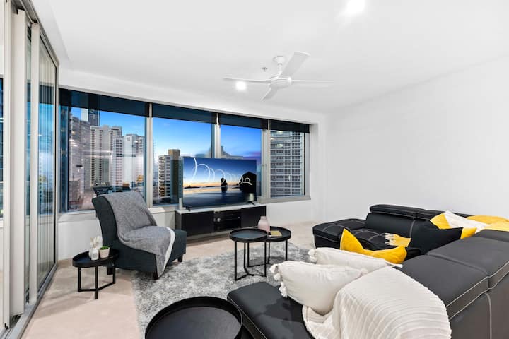Q Tower - 3 Bedroom 2 Bathroom - Hinterland View - Gold Coast
