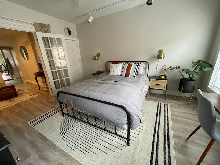 Cozy & Convenient - Hoboken, NJ