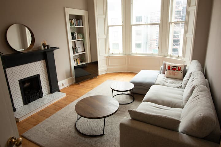 Bright And Spacious Georgian Flat In New Town - Edinburgh