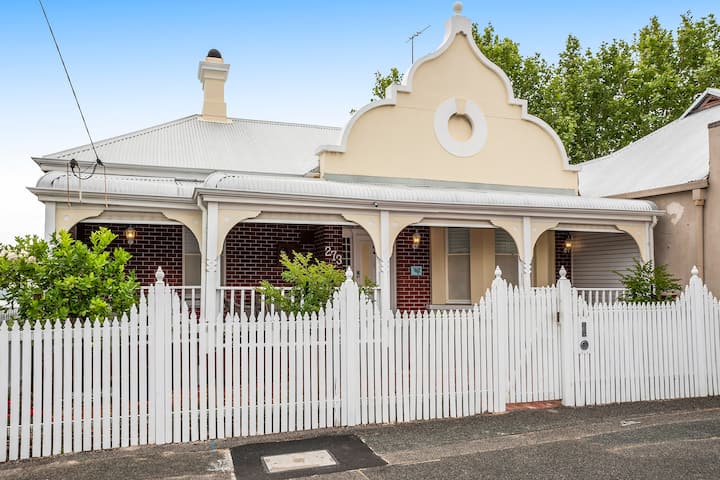 Crepe Myrtle Cottage-stunning Heritage In Sth Freo - Coogee