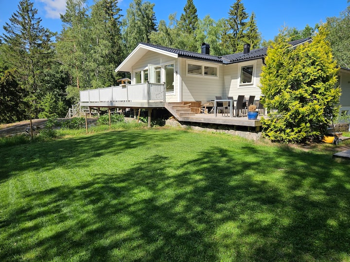 Sjönära Villa Med Soligt Läge I Strömma - Sweden