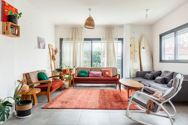 חדר עם שירותים ומקלחת פרטיים בדירת שותפים גדולה - Tel Aviv-Yafo