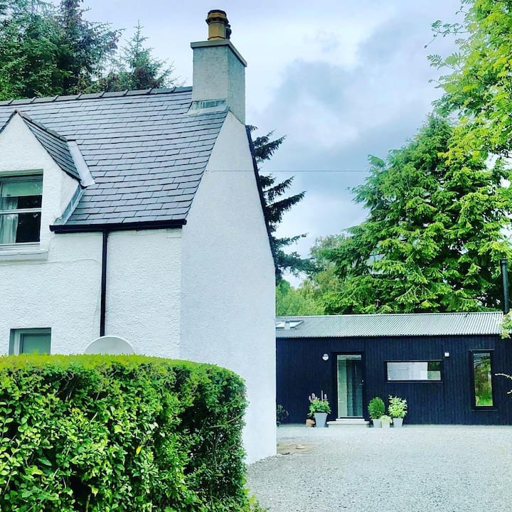 Stylish Bothy In The Heart Of Portree - Portree