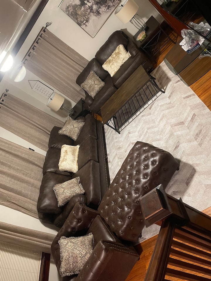 Cozy Home Near Airport - Rochester, NY