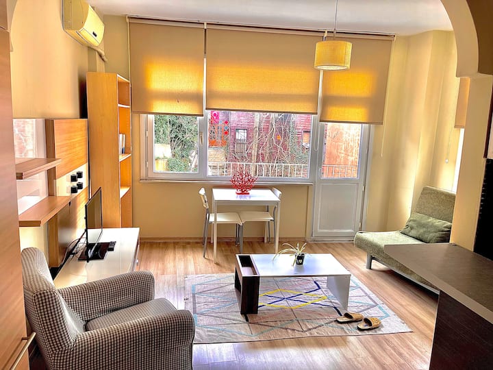 3st\cihangirin En Nezih Sokağında Ferah Ev - Beyoğlu